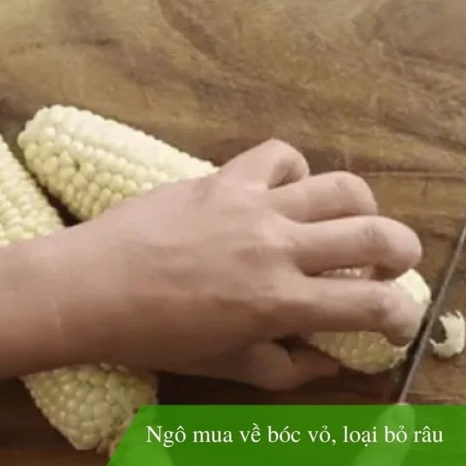 2 cách nướng ngô bằng nồi chiên không dầu nhanh - đơn giản