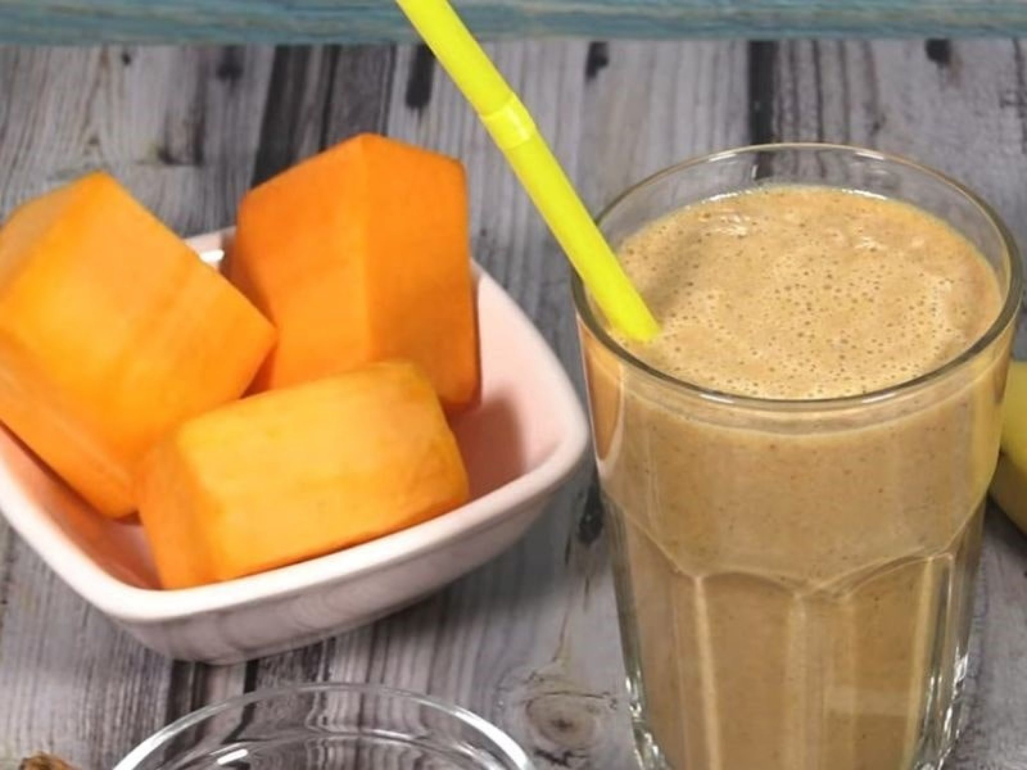 Cách làm sinh tố bí đỏ bổ sung dinh dưỡng cho cả gia đình